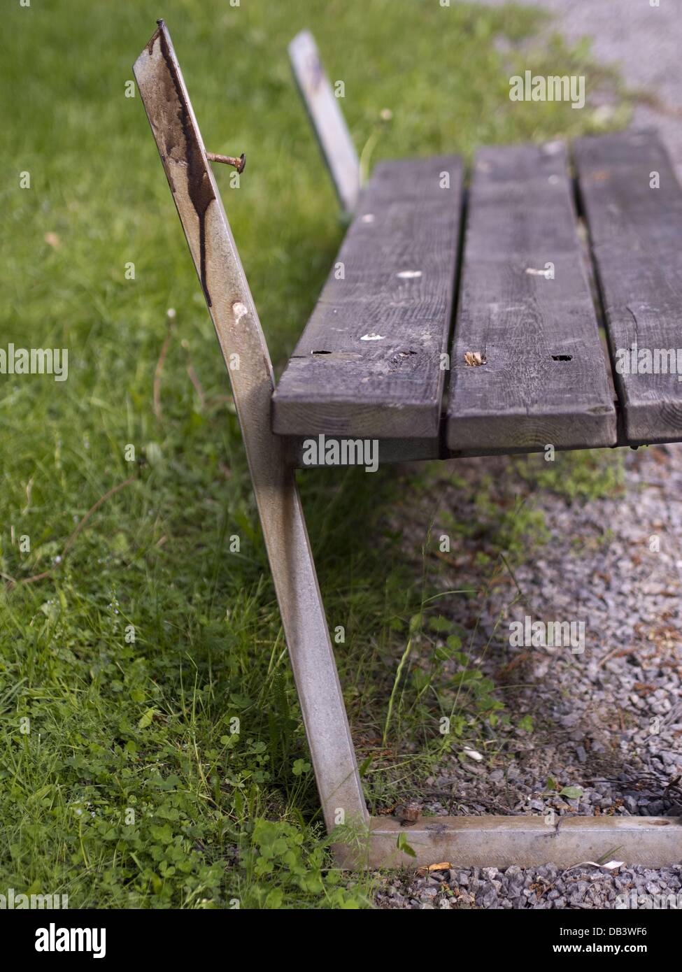 Old ruined park bench hi-res stock photography and images - Alamy