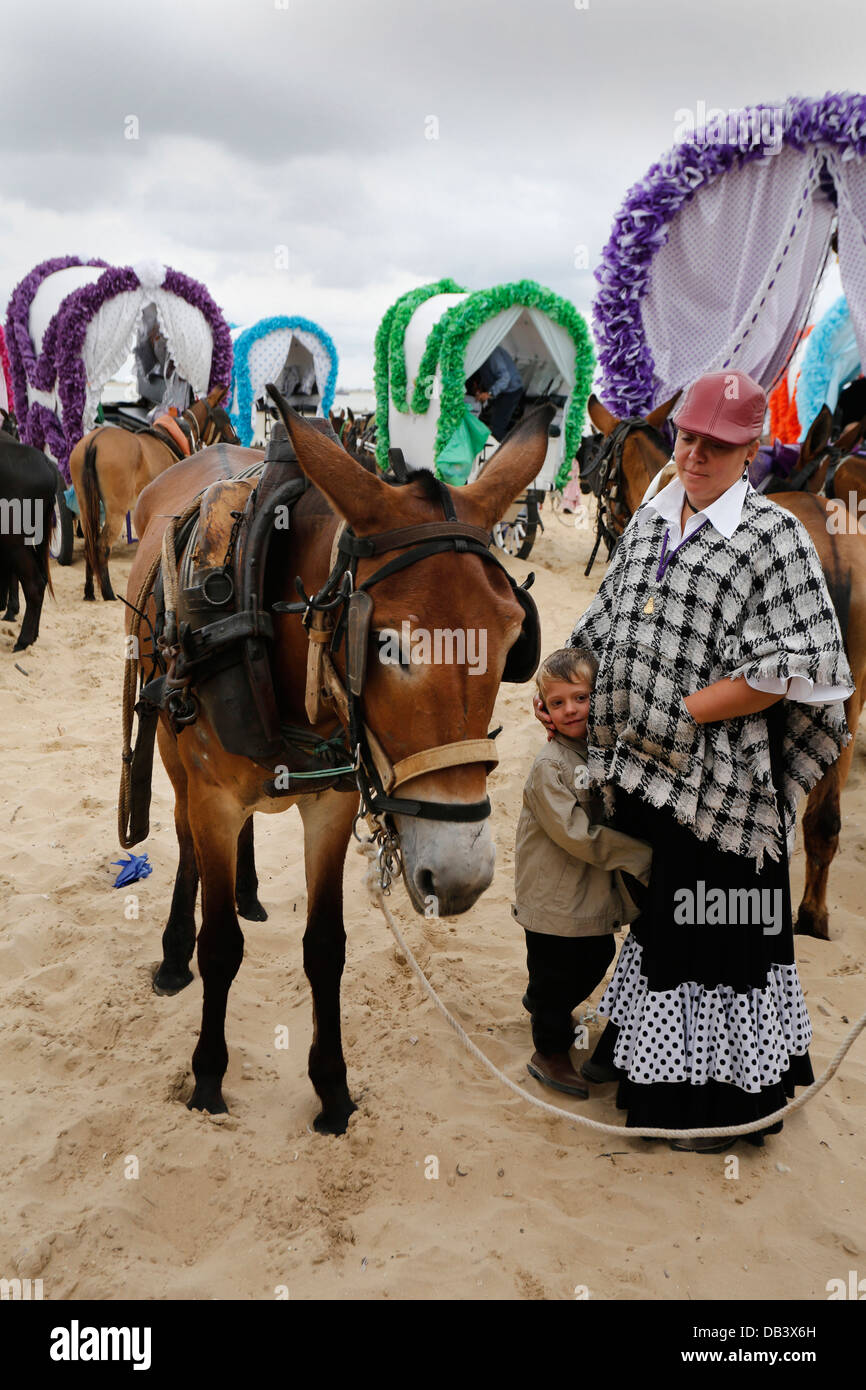 Catholic pilgrims making the annual pilgrimage to El Rocio in Andalusia ...