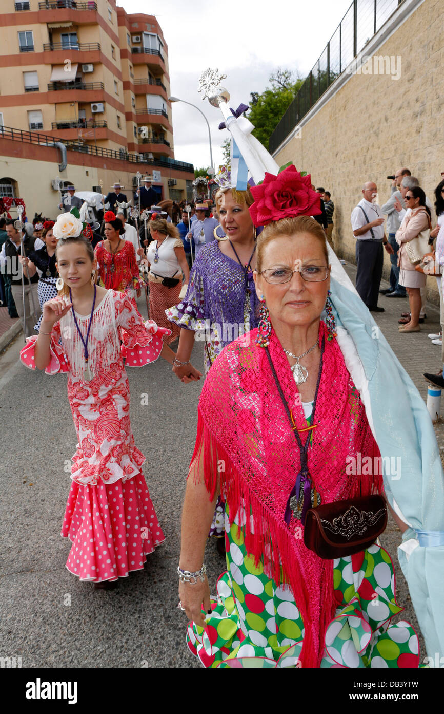 Spanish dresses hi-res stock photography and images - Alamy
