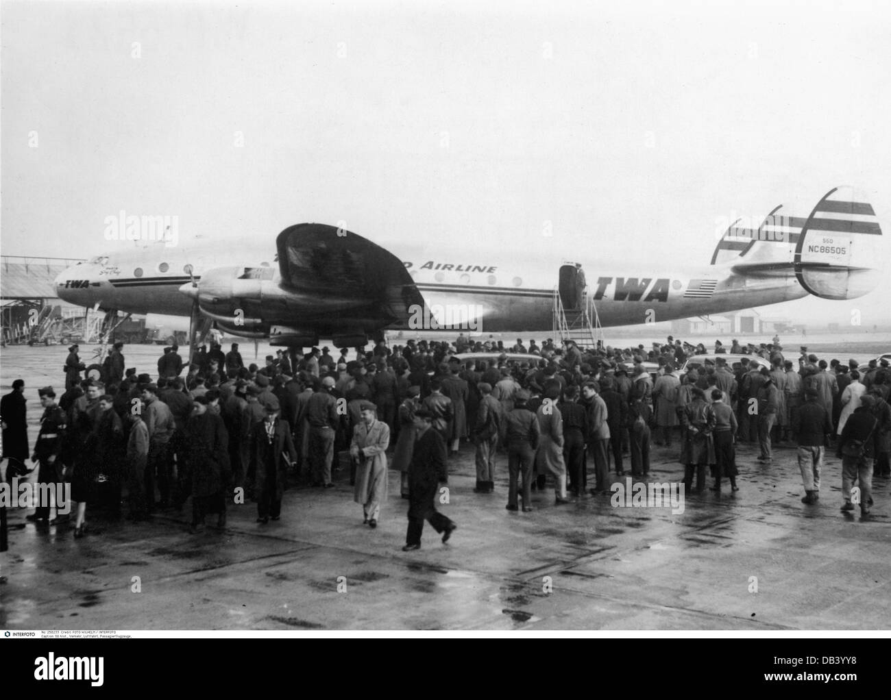 Lockheed transport High Resolution Stock Photography and Images - Alamy