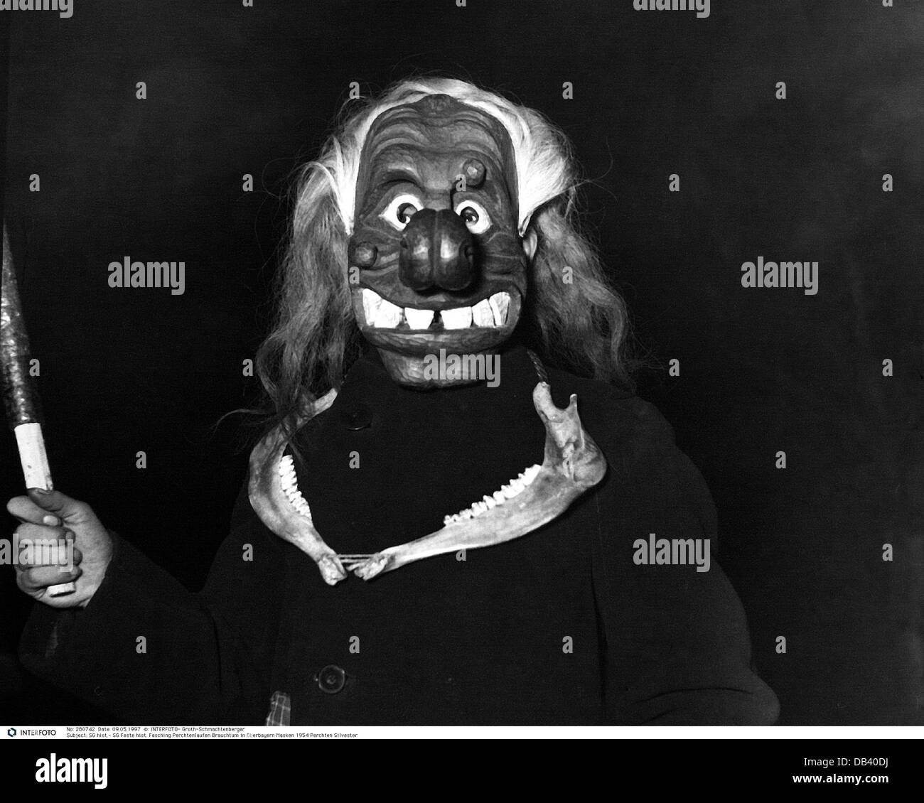 festivity, carnival, "Perchtenlaufen", Upper Bavarian tradition, man ...