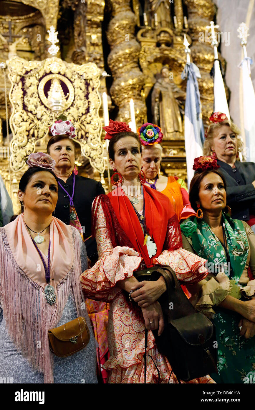 Mass service hi-res stock photography and images - Alamy