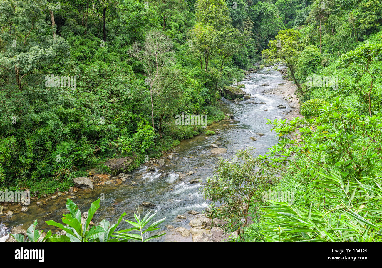 River through hills river through hills hi-res stock photography and ...