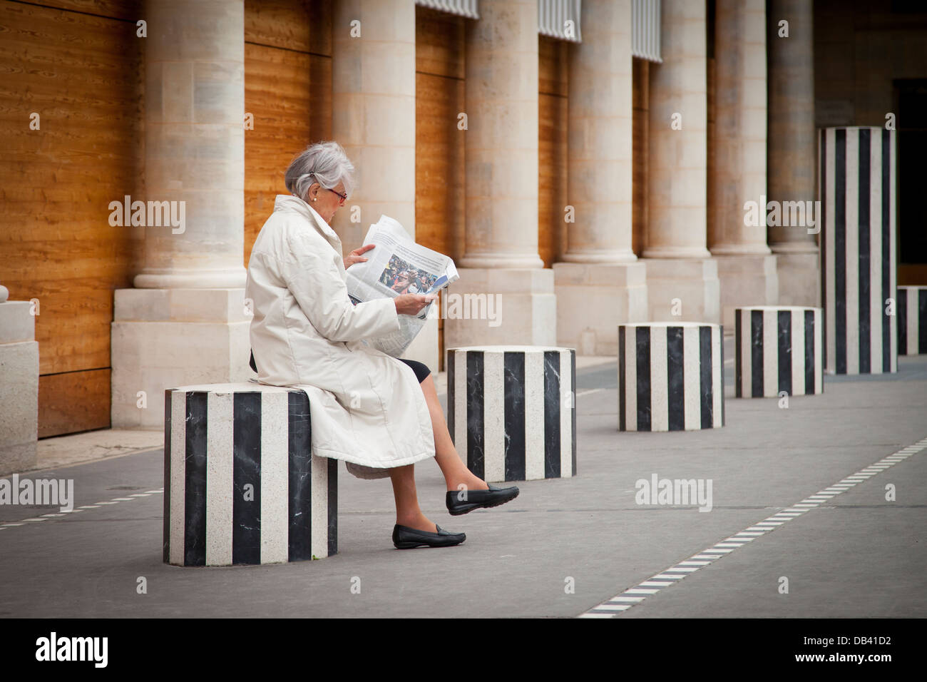 Female sitting seated hi-res stock photography and images - Alamy
