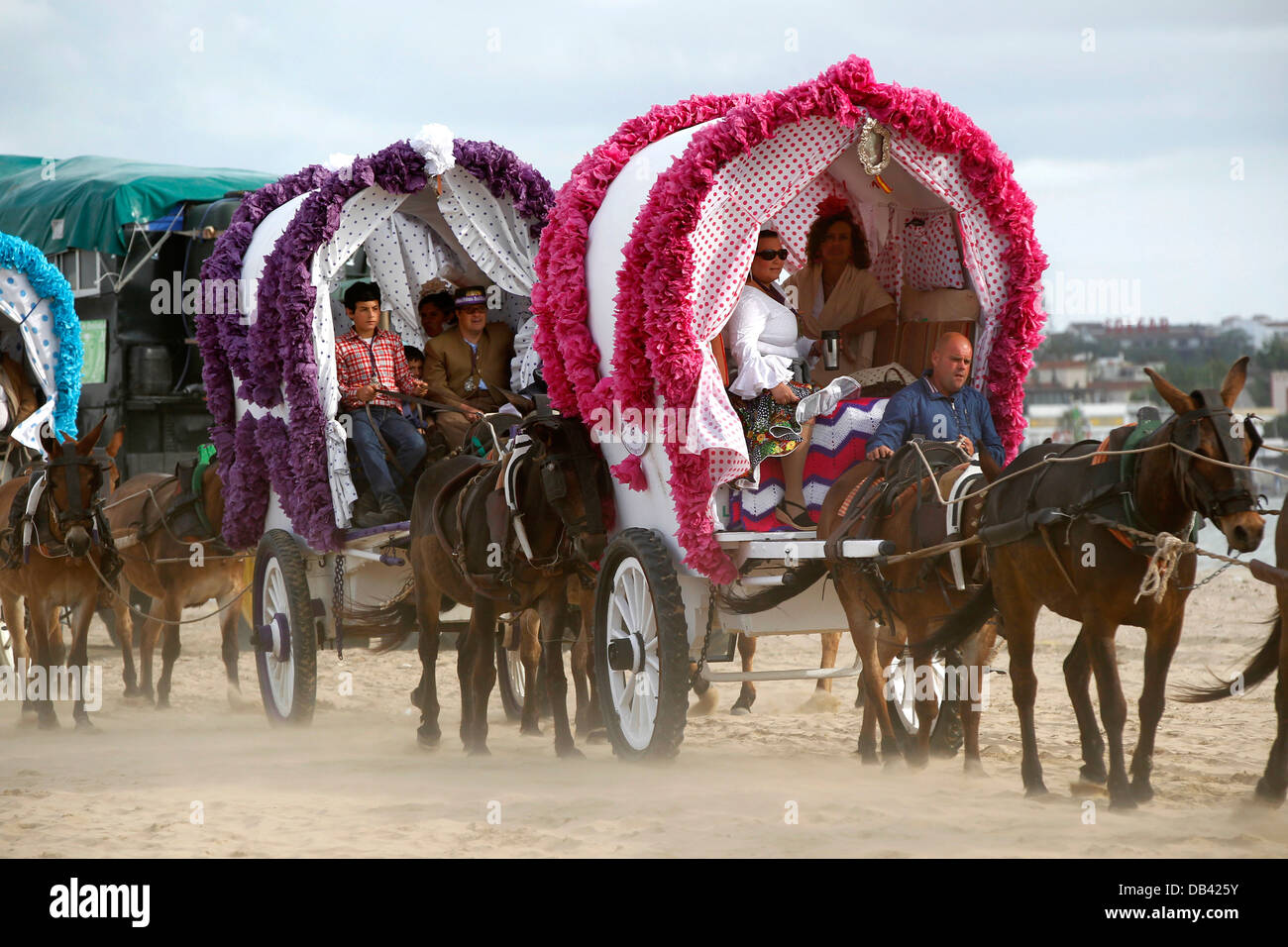 Horse Drawn Carts Wagons High Resolution Stock Photography and Images ...