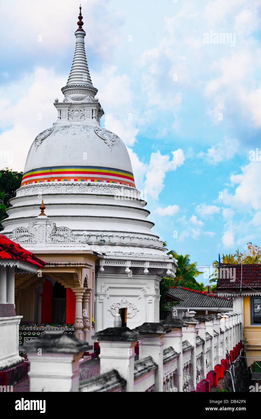 Kande Viharaya Temple in Bentota, Sri Lanka Stock Photo - Alamy