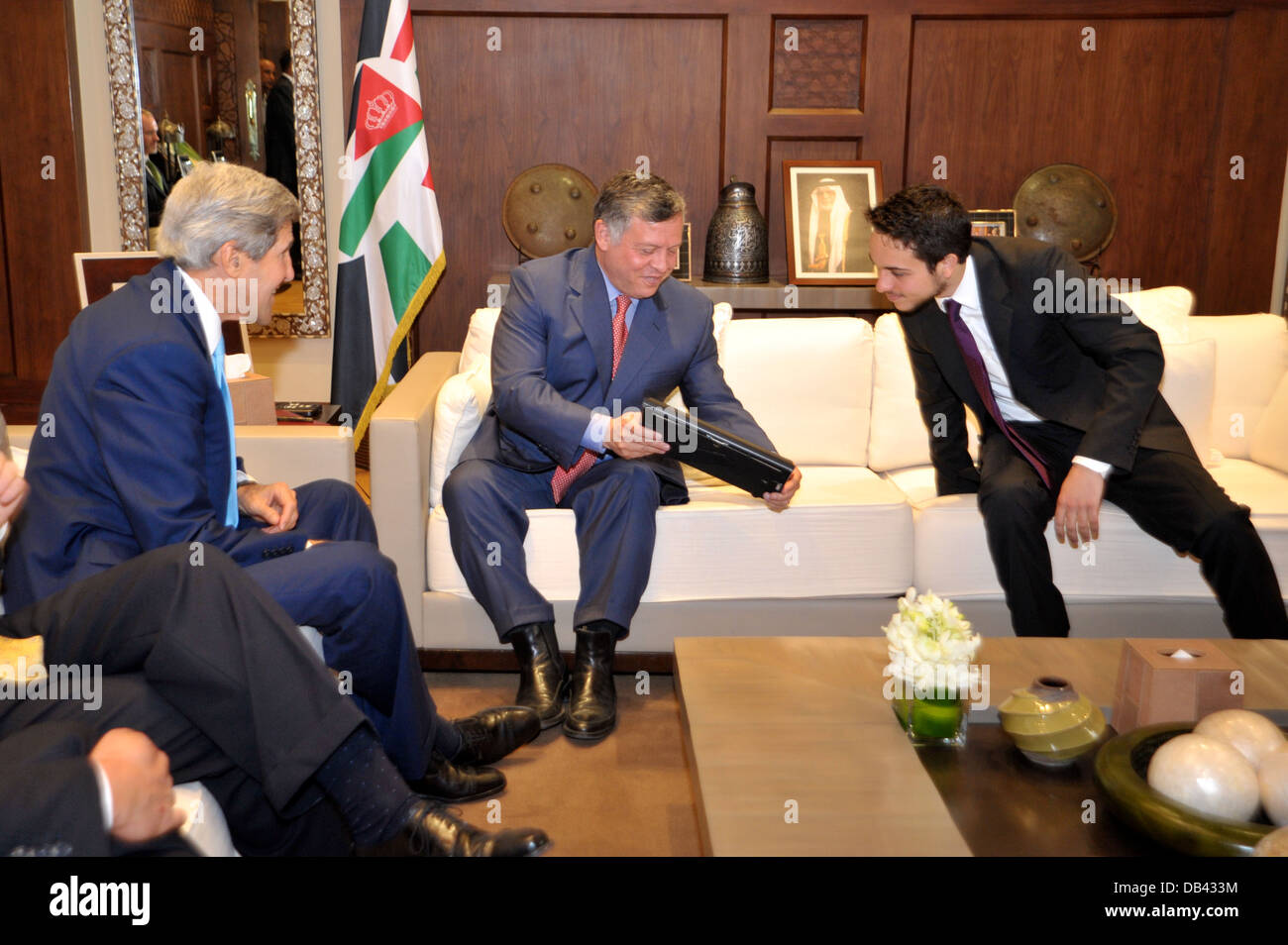 King Abdullah II and Crown Prince Hussein Admire a Photo Stock Photo ...