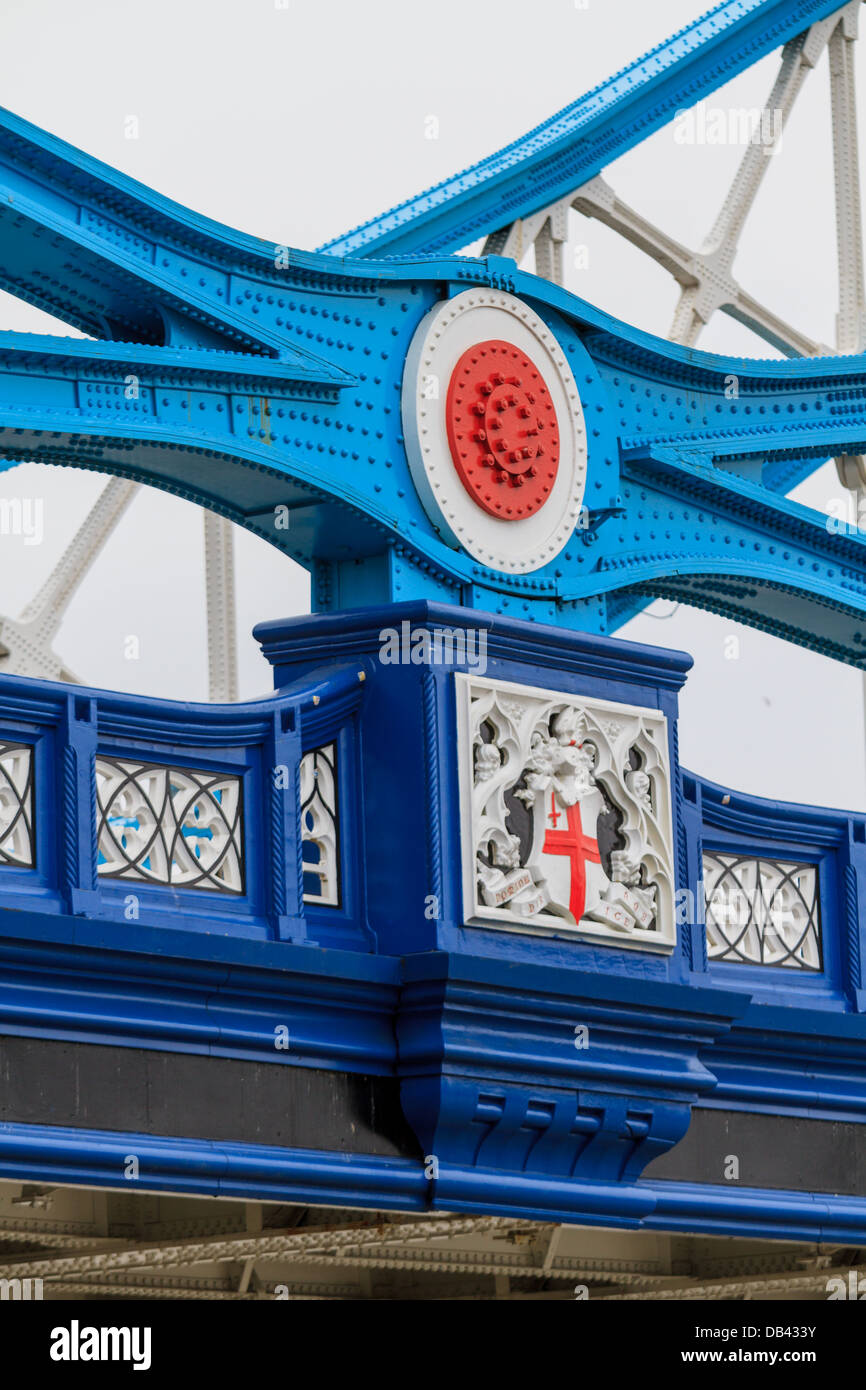 Cross beams hi-res stock photography and images - Alamy