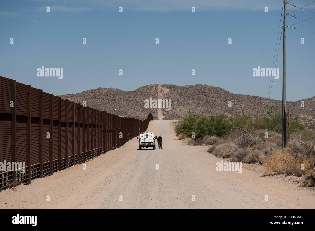 June 13, 2013 - Lukeville, Arizona, United States - A U.S. Border ...