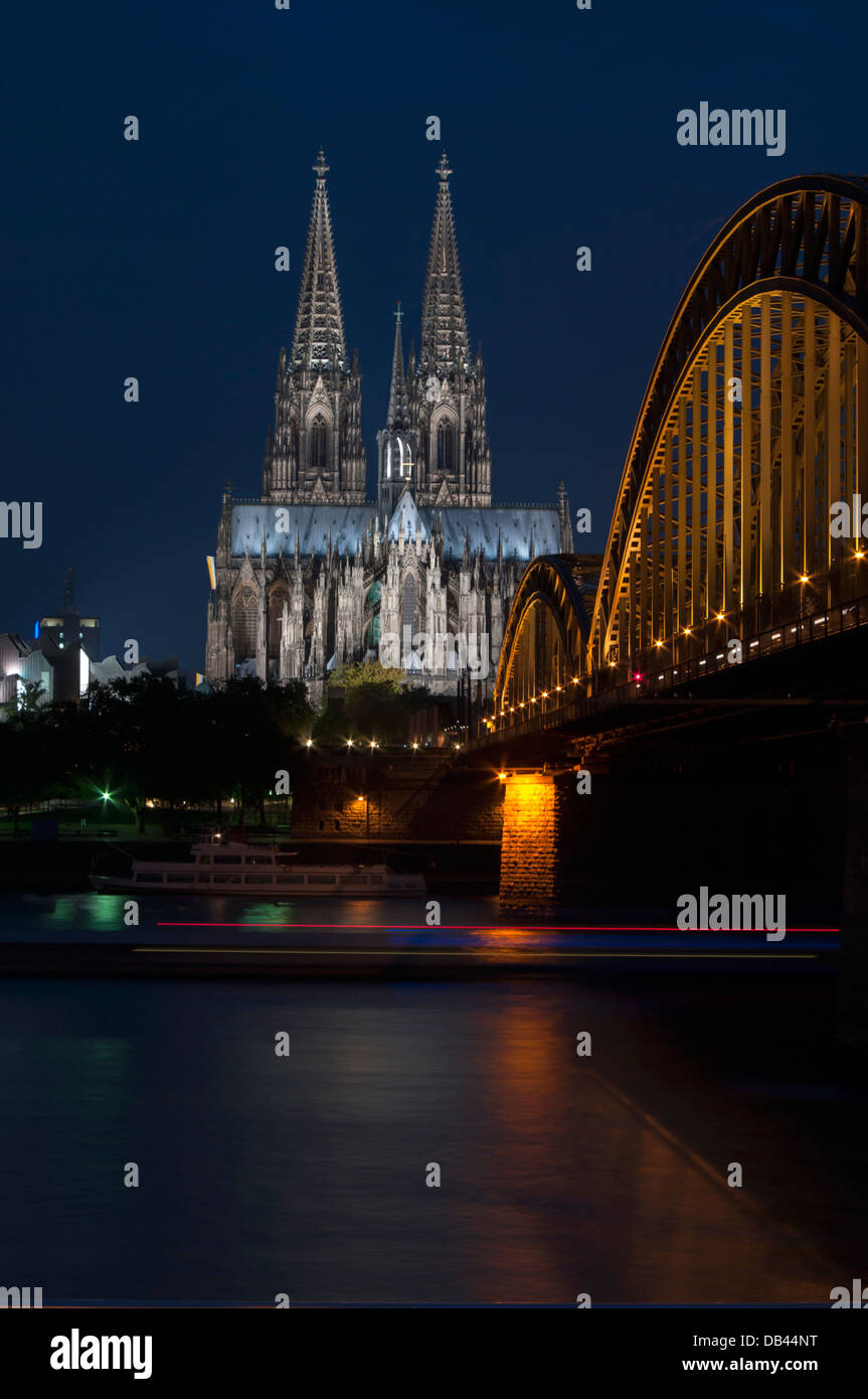 Europe, Germany, Cologne, cathedral and Hohenzollern bridge dusk Stock ...
