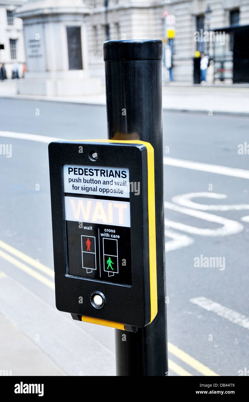 Push button at a pedestrian road crossing with traffic lights Stock ... Push button at a pedestrian road crossing with traffic lights Stock ...