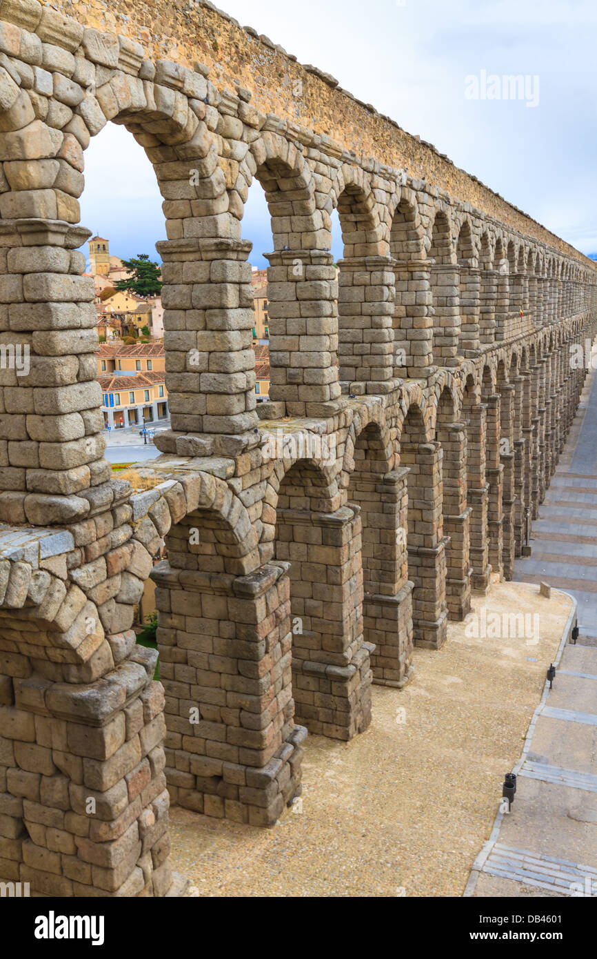 Roman aqueduct in segovia hi-res stock photography and images Alamy