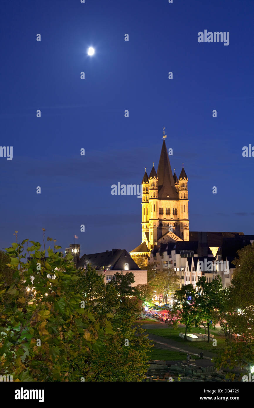 Church of Gross St. Martin and the Altstadt (old town) at night ...