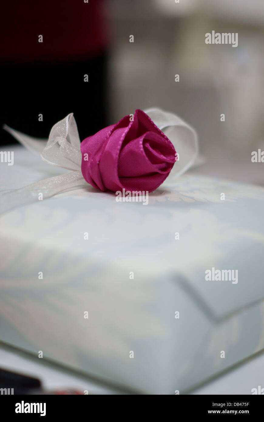 Wrapped present hi-res stock photography and images - Alamy