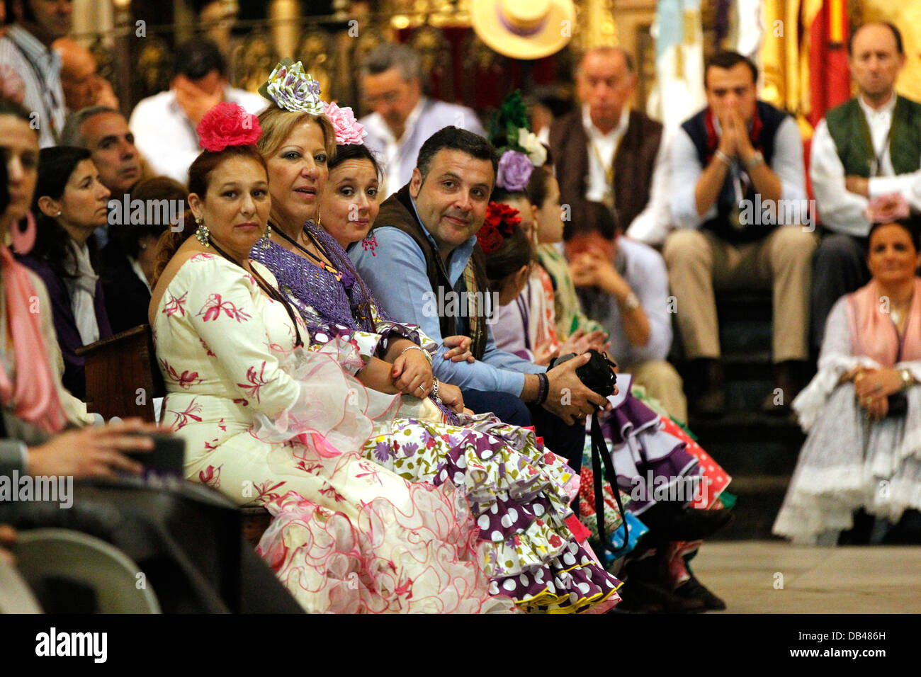 Catholic mass congregation hi-res stock photography and images - Alamy