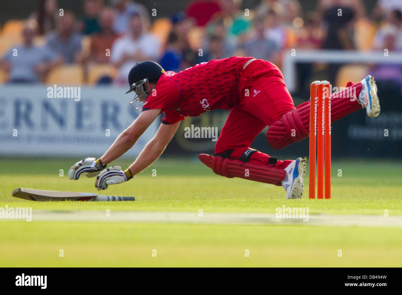 Cricket crease hi-res stock photography and images - Alamy