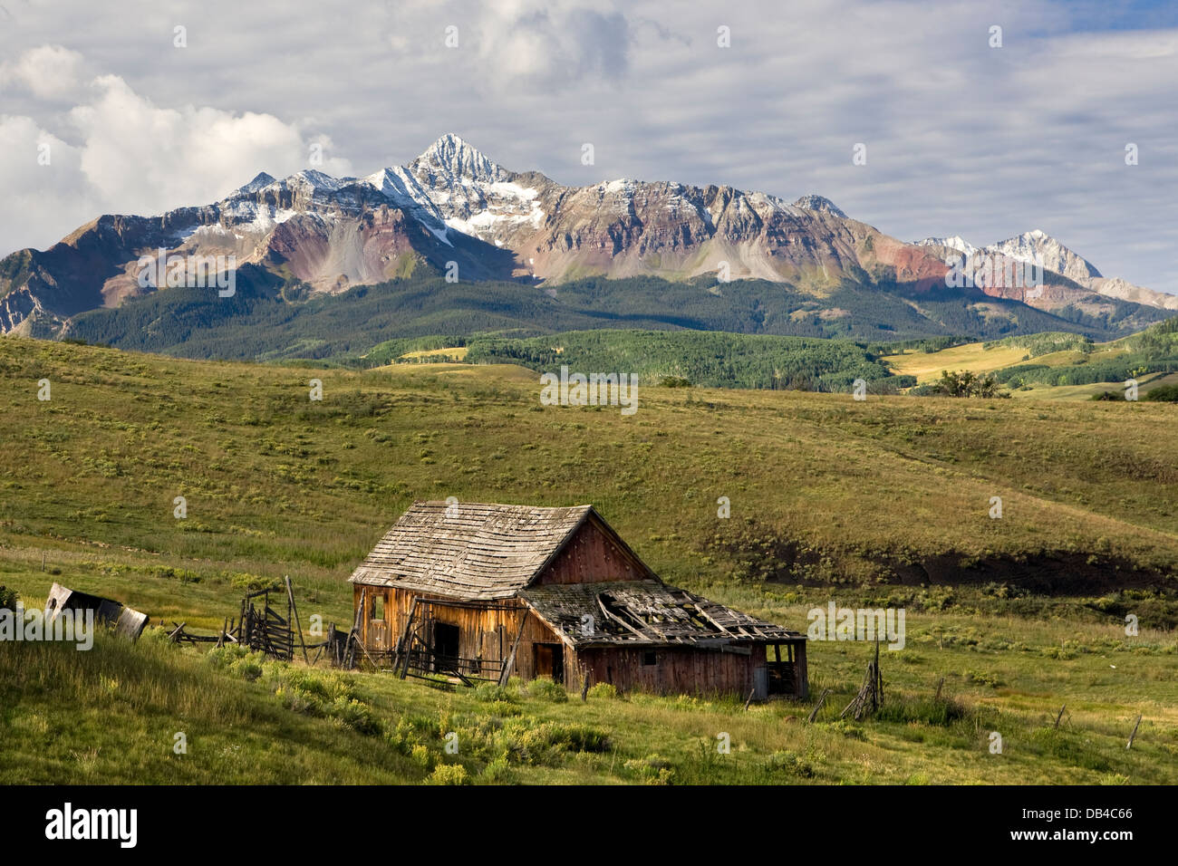 Colorado barn hi-res stock photography and images - Alamy