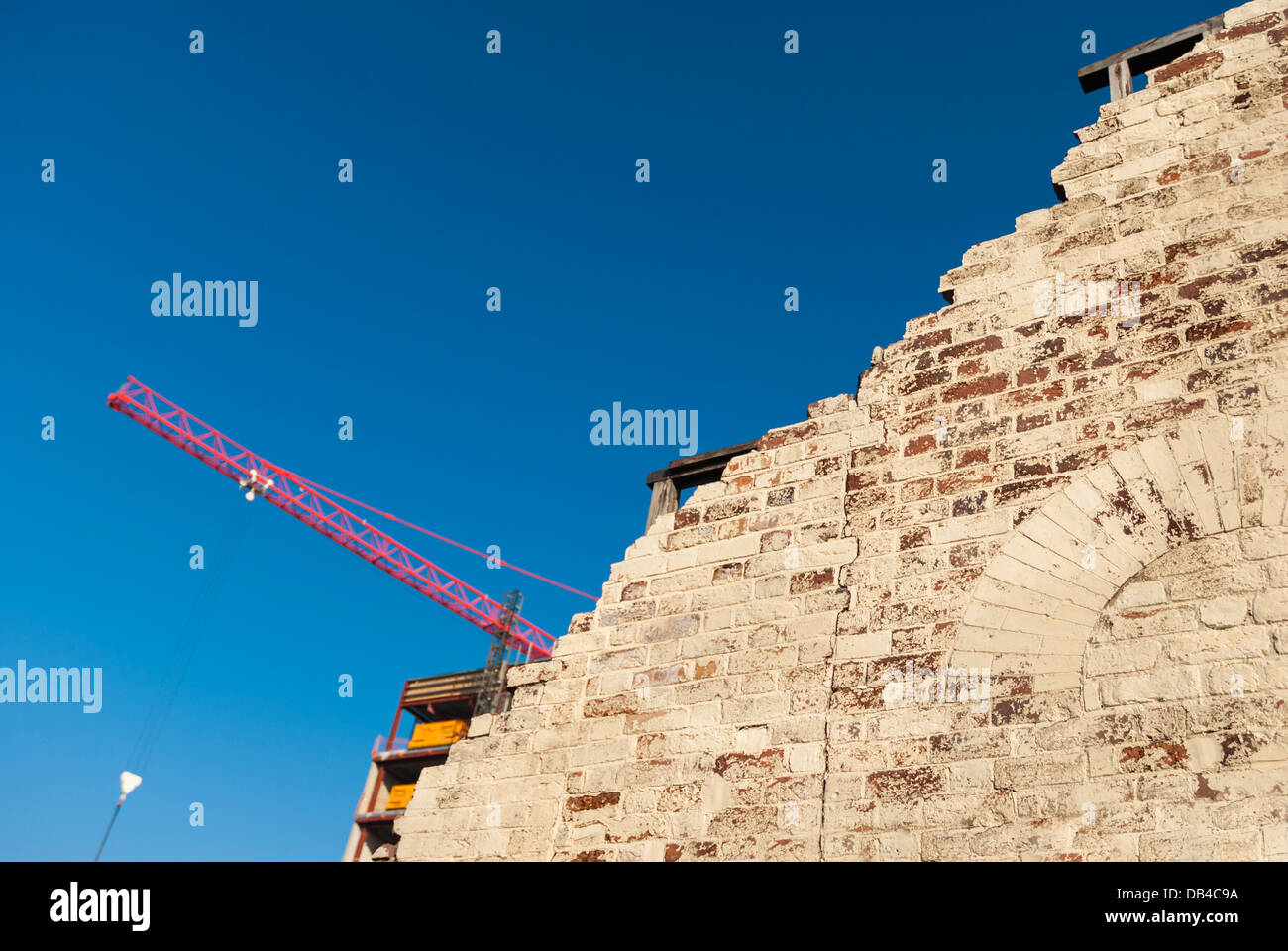Demolition crane hi-res stock photography and images - Alamy