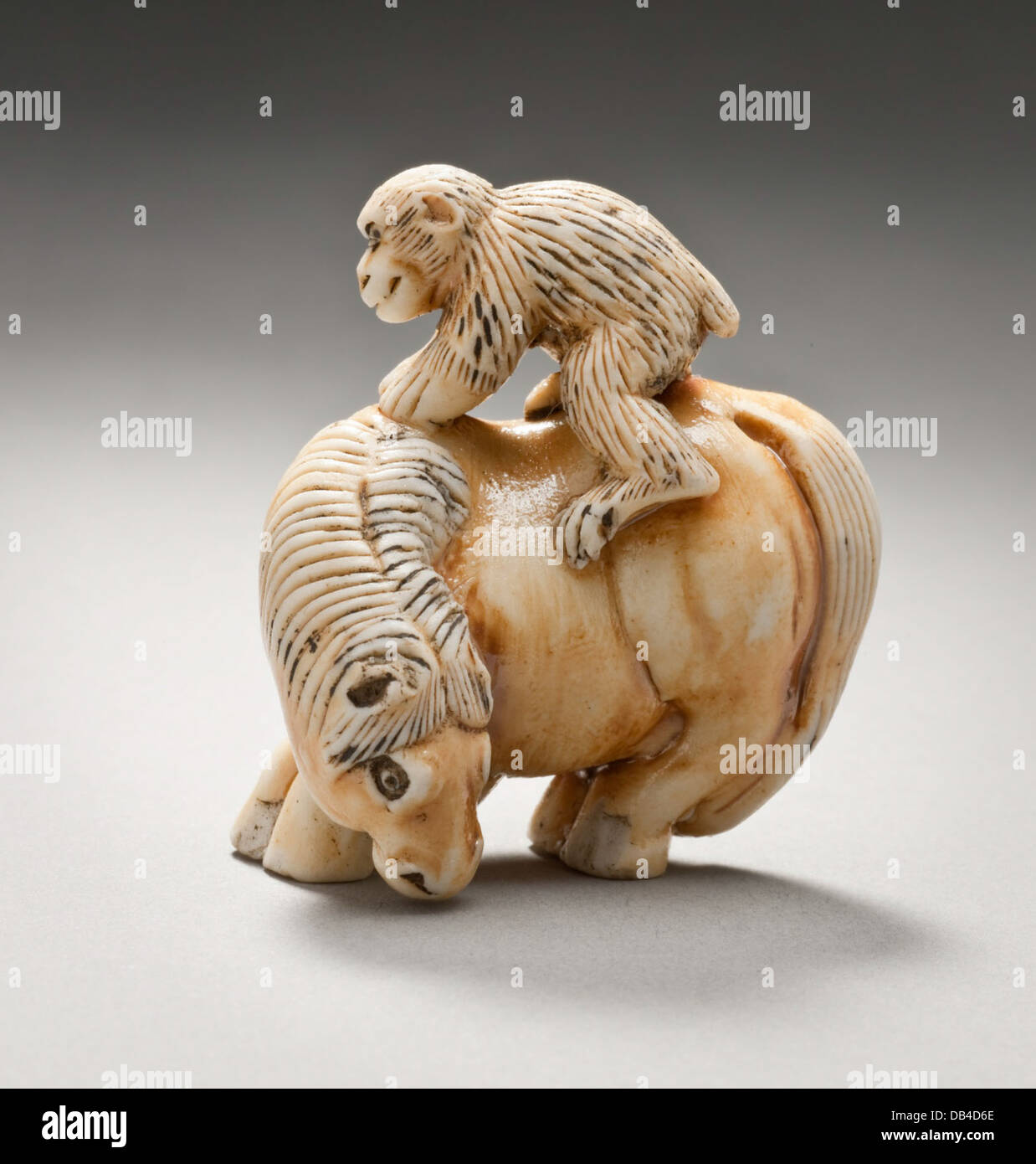 Netsuke form hi-res stock photography and images - Alamy