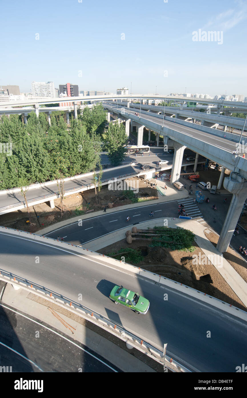 Overpass intersection hi-res stock photography and images - Alamy