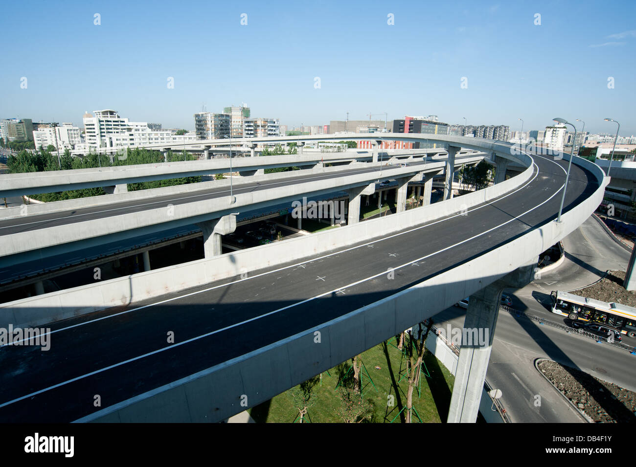 Overpass intersection hi-res stock photography and images - Alamy