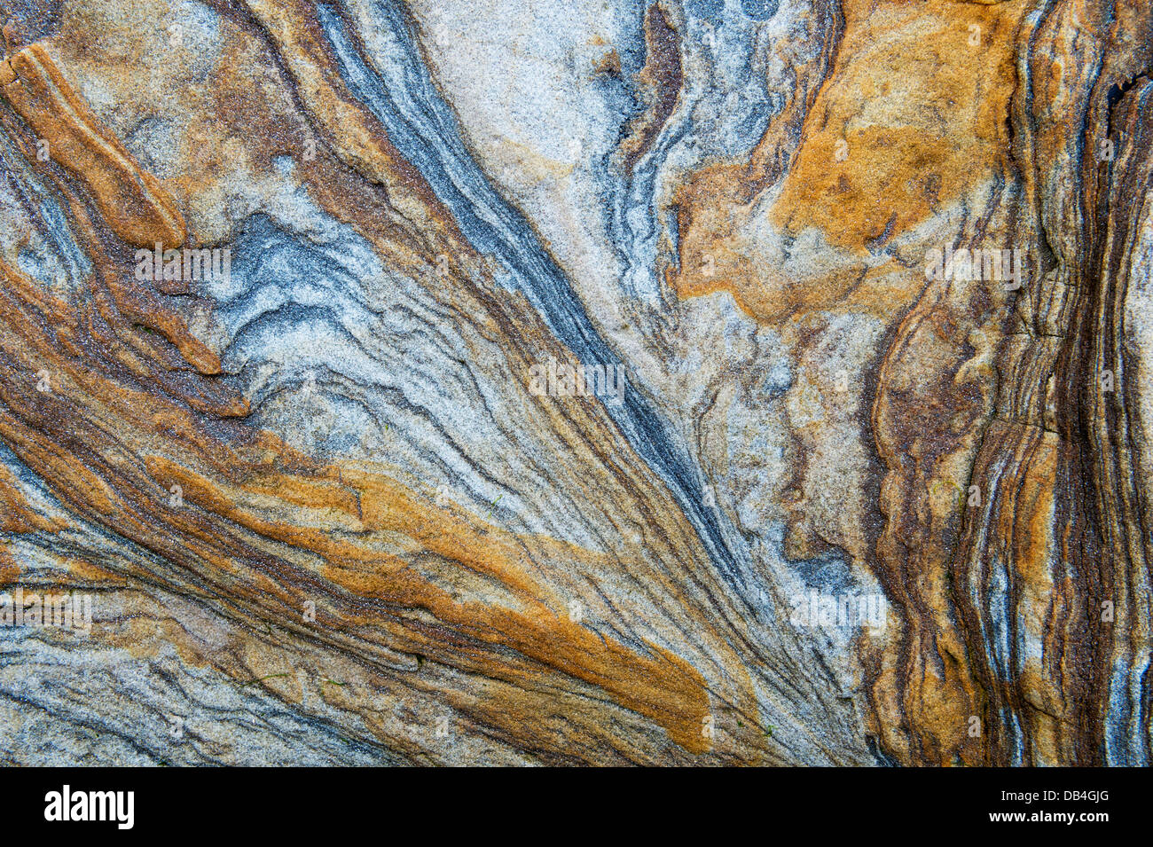 Sandstone rock strata pattern. Northumberland Coastline, England Stock ...