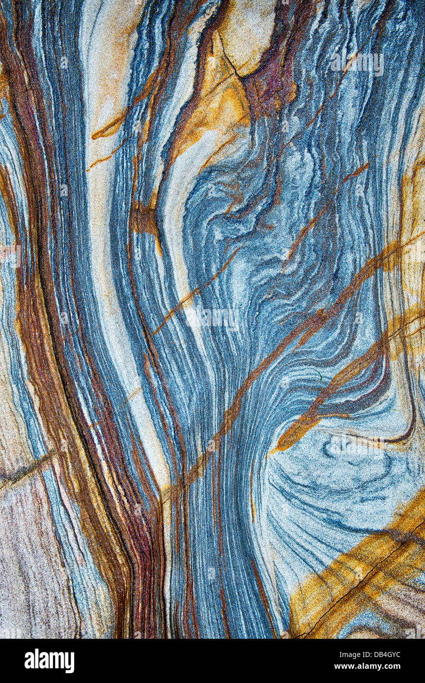 Sandstone rock strata pattern. Northumberland Coastline, England Stock ...
