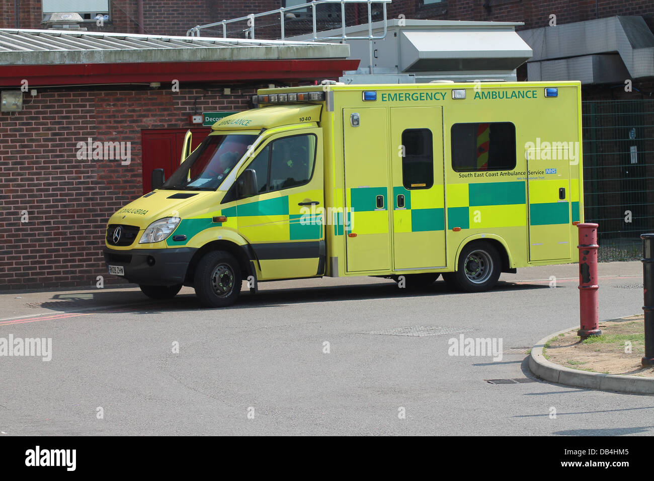 English ambulance hi-res stock photography and images - Alamy