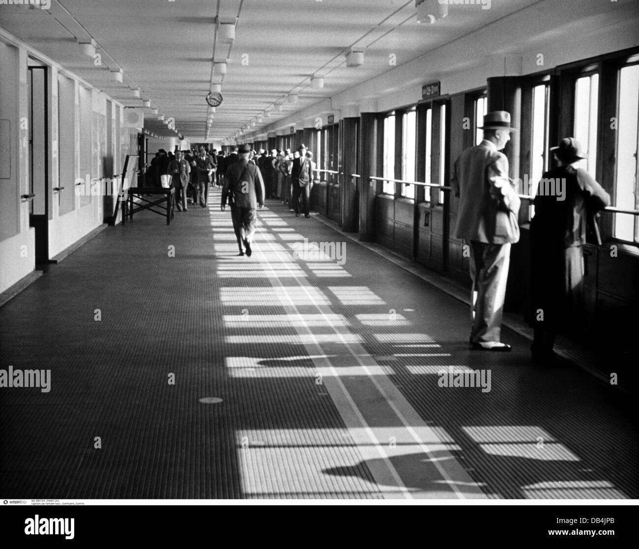 transport / transportation, navigation, ship, "Normandie", promenade ...