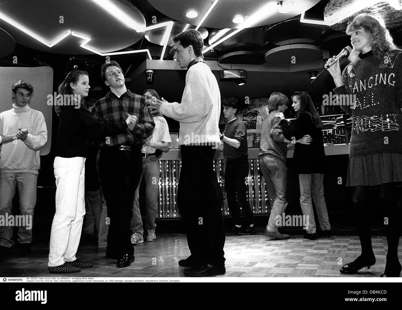 School dance 1990s hi-res stock photography and images - Alamy