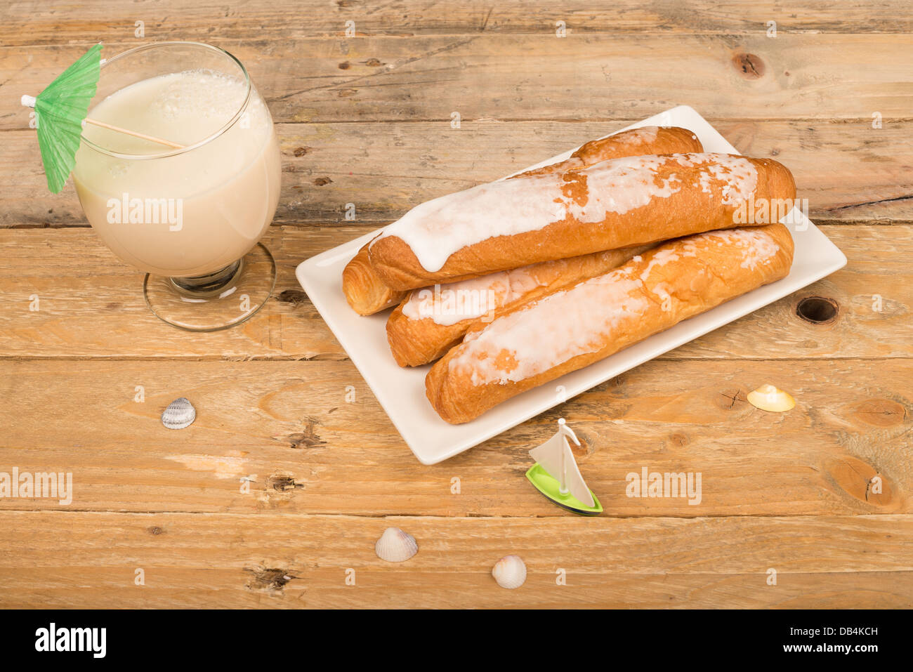 Horchata, a traditional Spanish summer refreshment, served with fartons ...