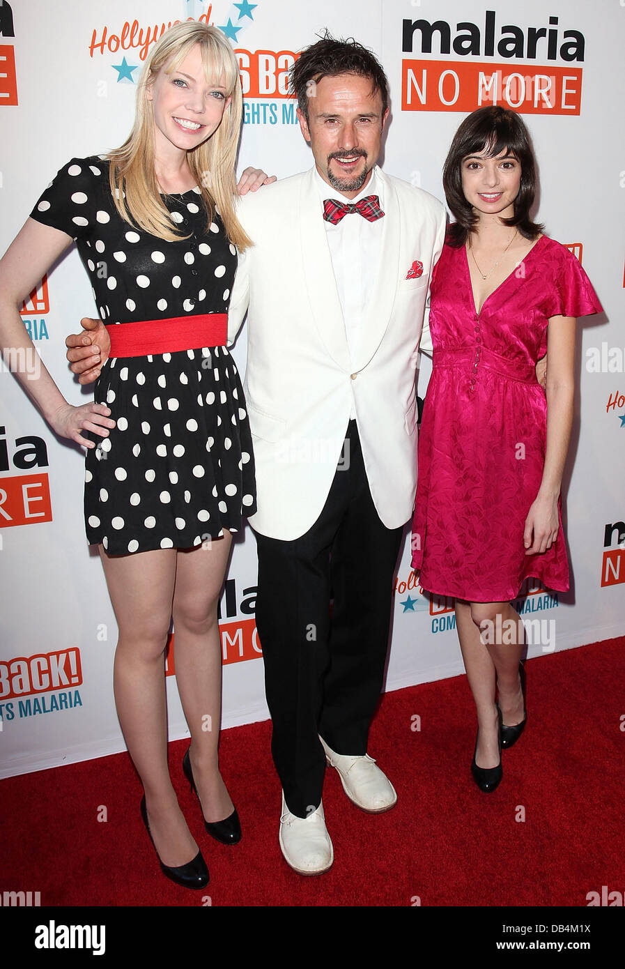 Kate micucci and riki lindhome hi-res stock photography and images - Alamy