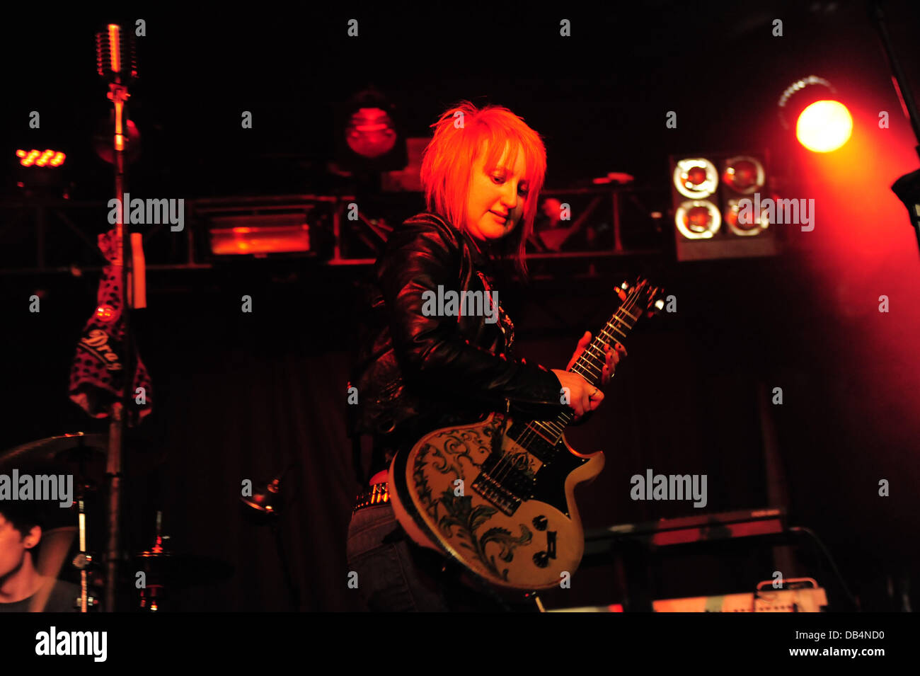 Heather of 'Drag' performing at The HMV Library in Birmingham ...