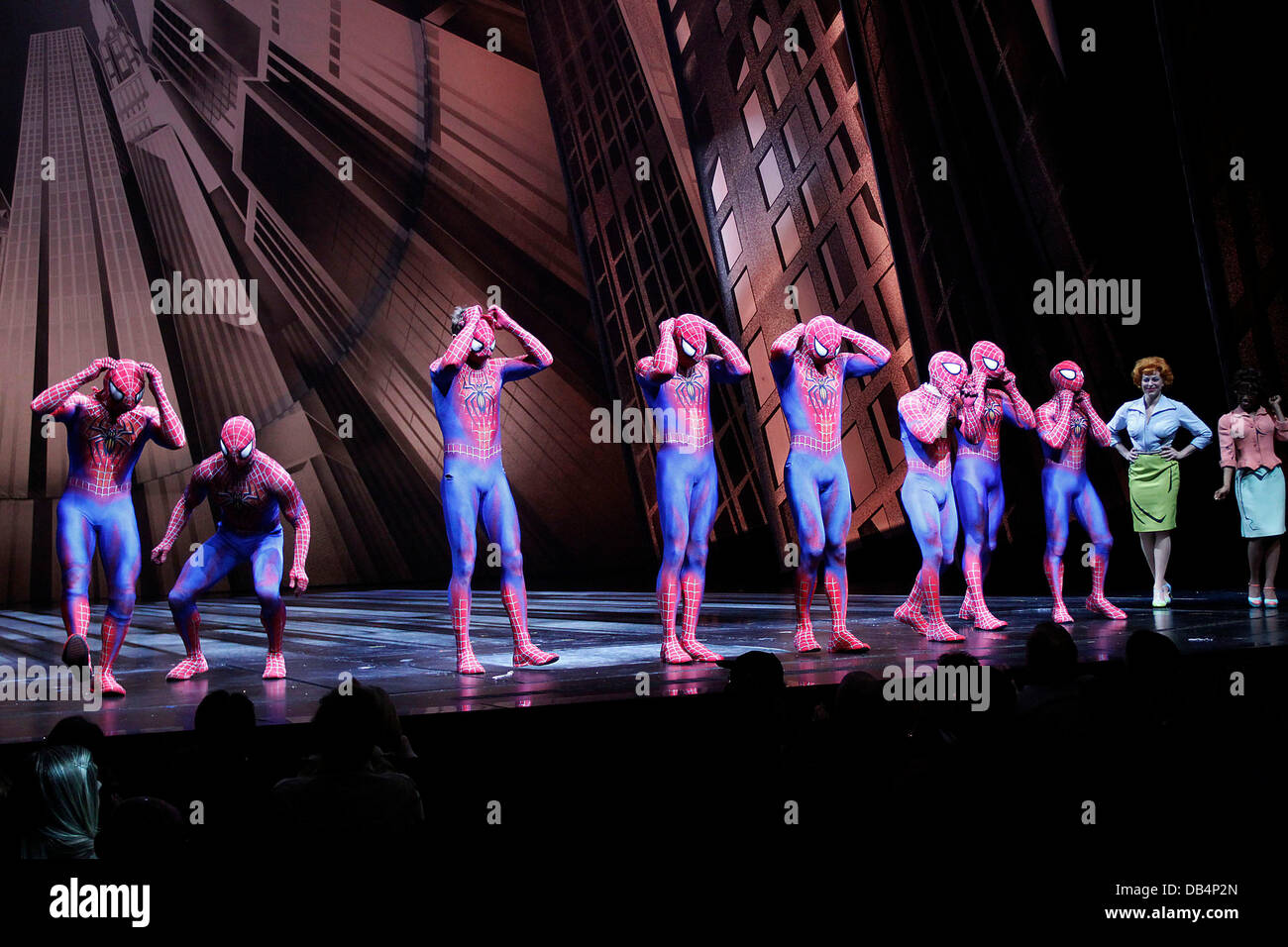 cast The Broadway musical 'Spider-Man: Turn Off The Dark' final ...