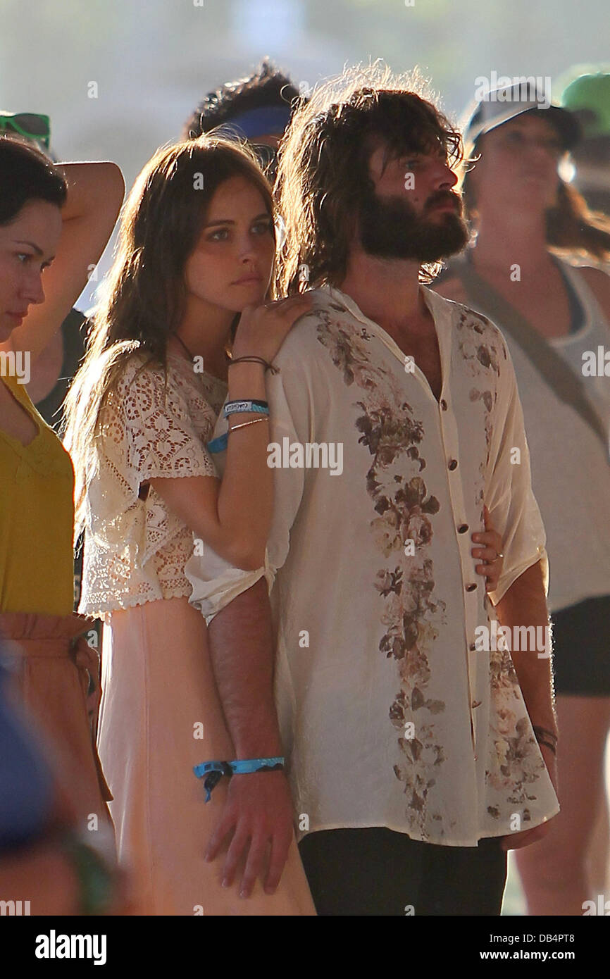 Isabel Lucas and Angus Stone Celebrities at the 2011 Coachella Valley ...