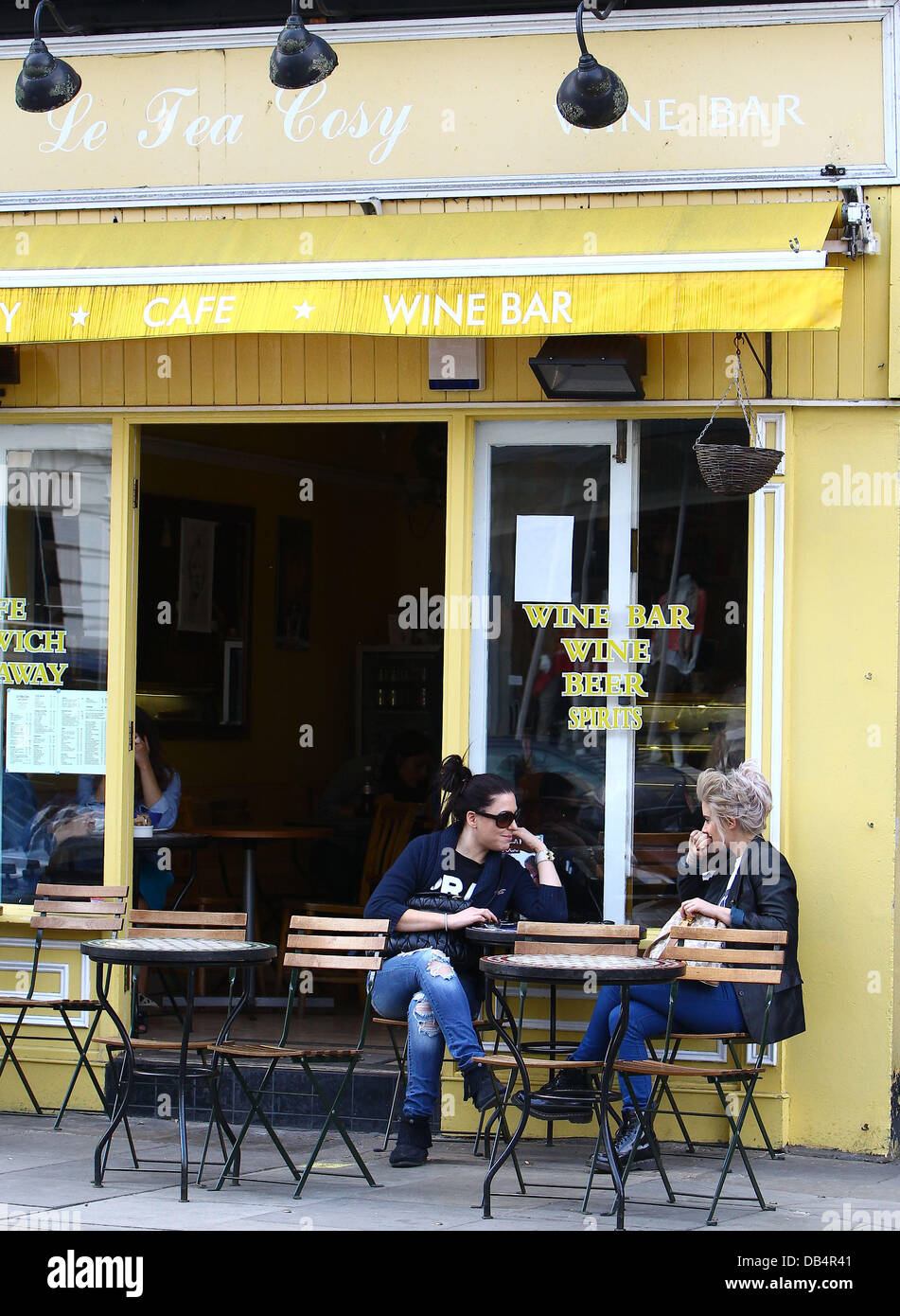 Katie Waissel and a friend at a cafe in Primrose Hill London, England ...