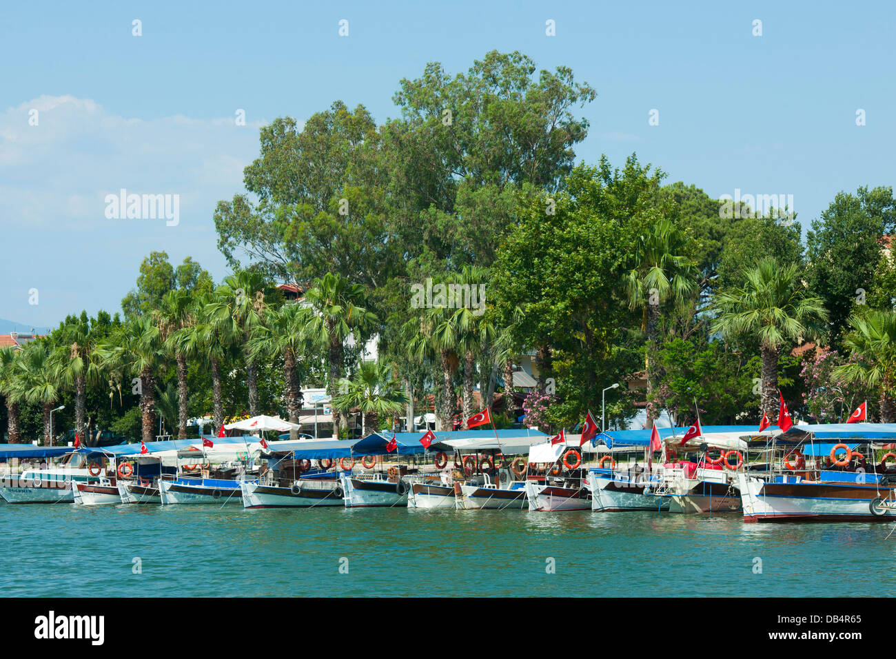 Türkei, Provinz Mugla, Dalyan, Ausflugsboote Stock Photo - Alamy
