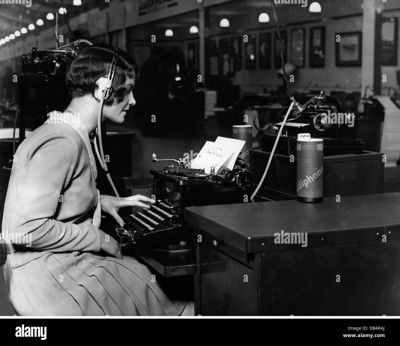 Secretary typing 20th hi-res stock photography and images - Alamy