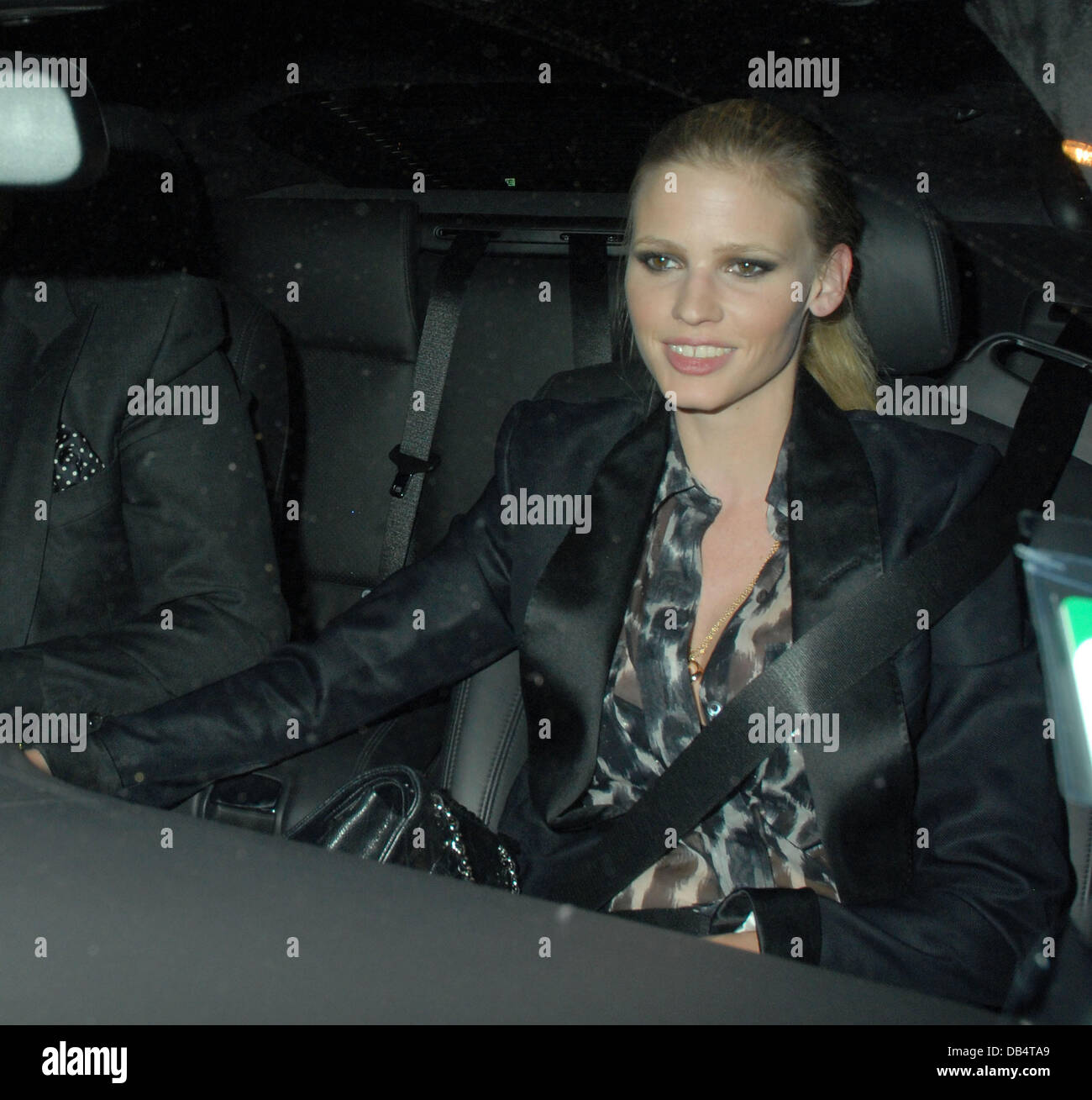 Lara Stone, driving around in Mayfair London, England - 19.04.11 Stock ...