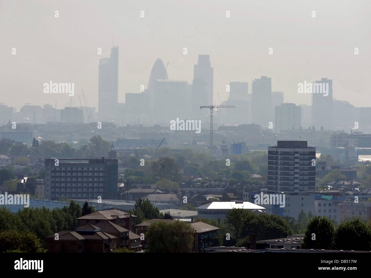 A smog alert has been issued in London as air pollution levels hit an ...