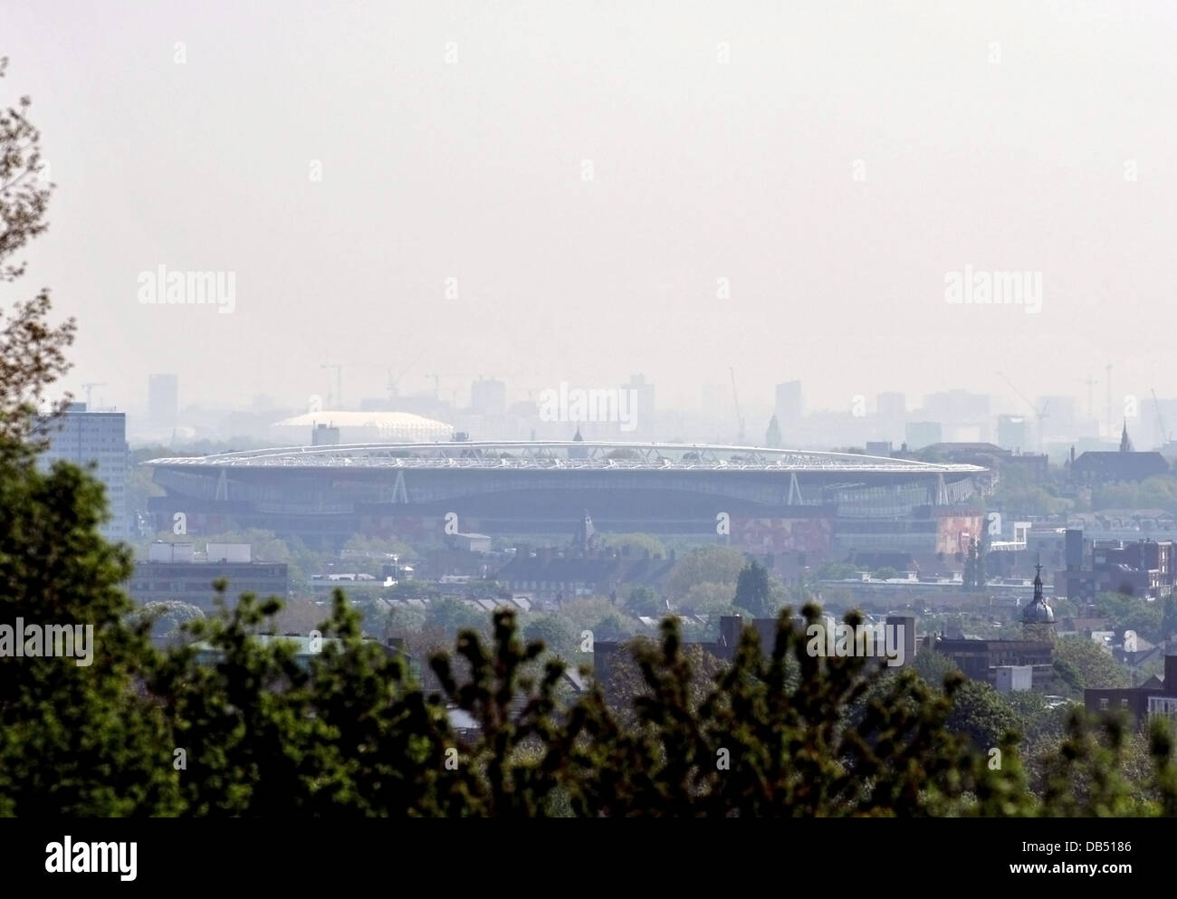 London high levels pollution hi-res stock photography and images - Alamy
