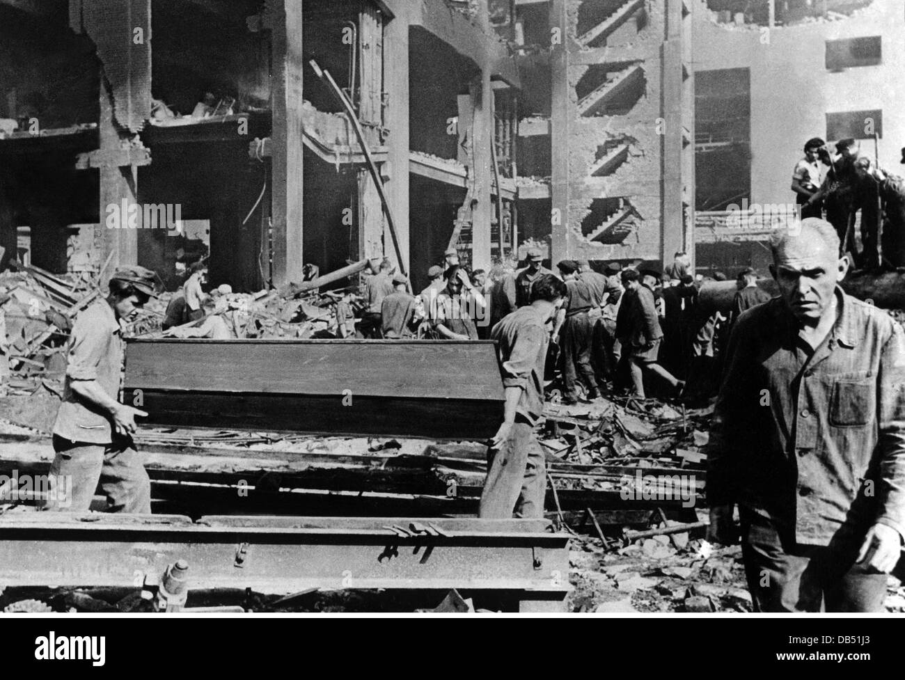 Explosion of a leak tank wagon with dimethyl ether hi-res stock ...