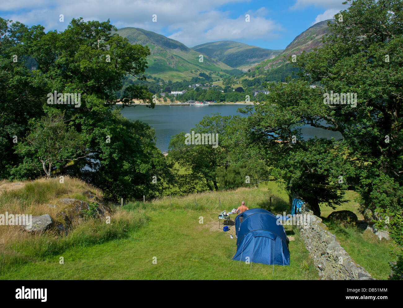 Side Farm campsite overlooking Ullswater, near Patterdale, Lake ...