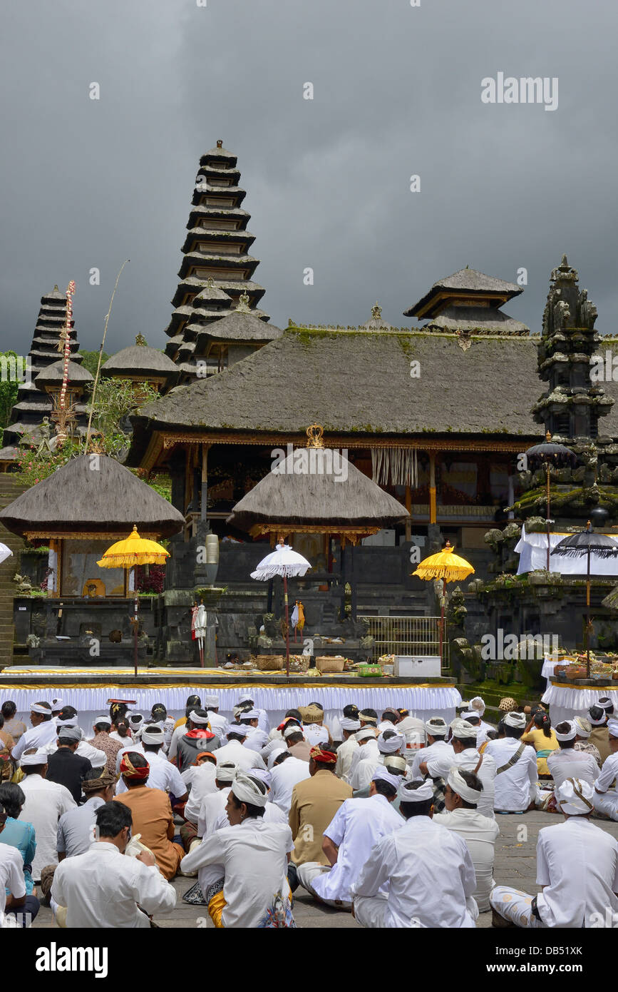 Indonesia, Bali, religious ceremony at the Pura Besakih temple Stock ...
