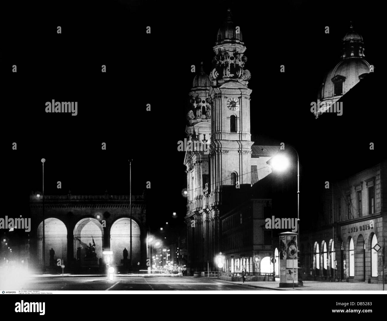geography / travel, Germany, Munich, Odeonsplatz (square), with ...
