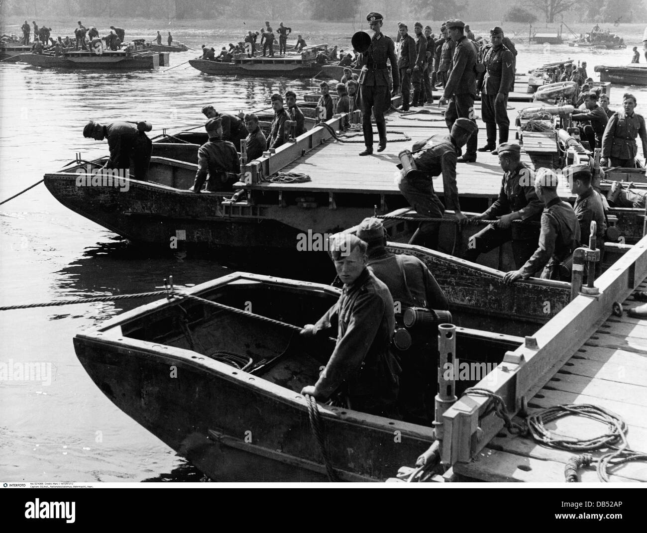 Pontoon bridge wehrmacht hi-res stock photography and images - Alamy