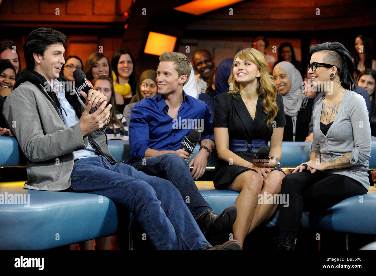 Nicholas Braun, Jonathan Keltz, Aimee Teegarden, and host Phoebe ...