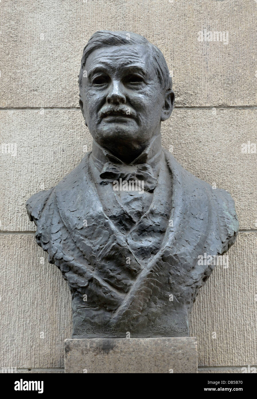 London, England, UK. Bust of T. P. O'Connor (1848-1929: journalist and ...