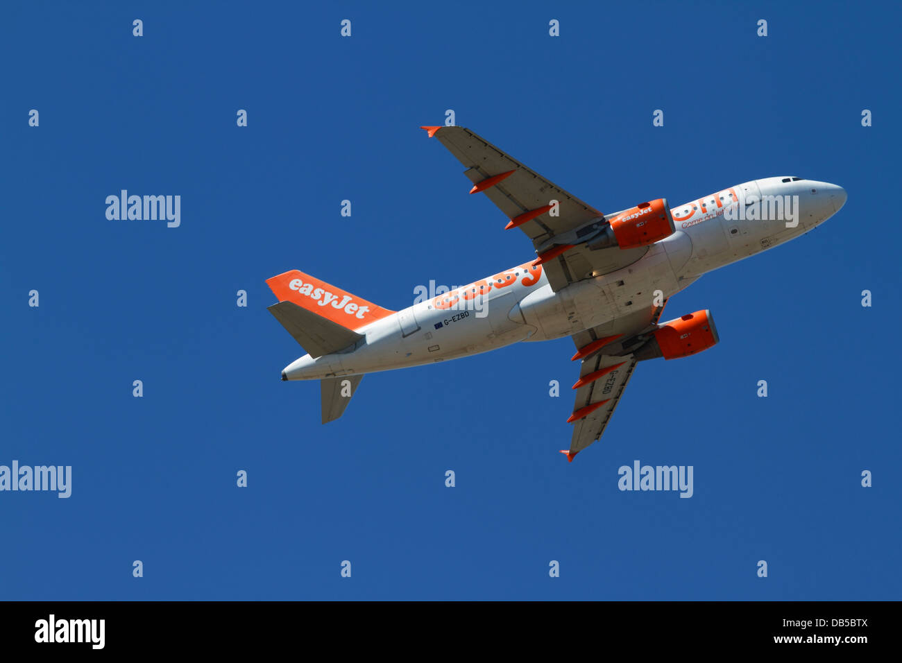 G-EZBD EasyJet Airbus A319-111 takes off from CPH Kastrup Airport ...