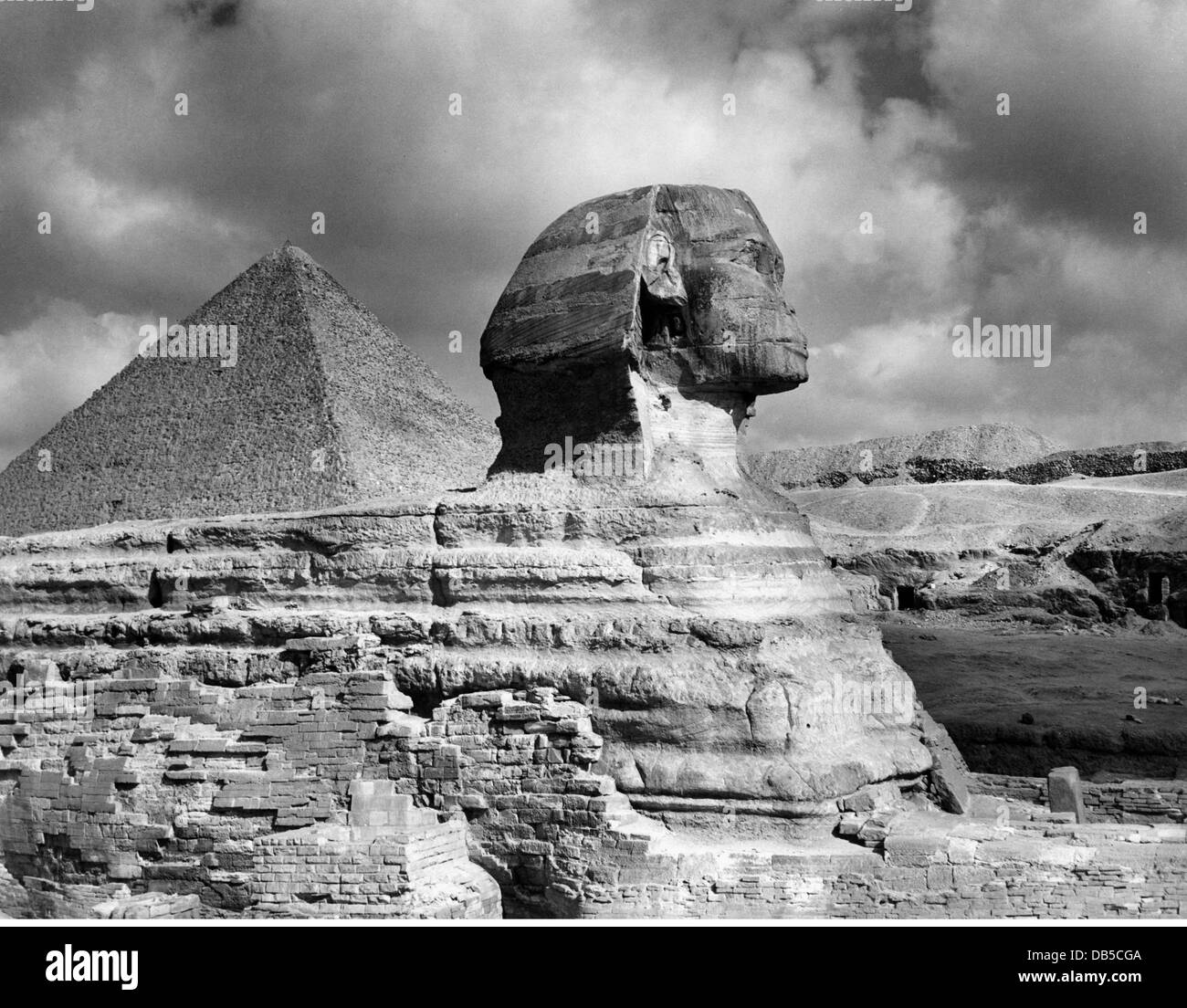 The sphinx giza old photo hi-res stock photography and images - Alamy